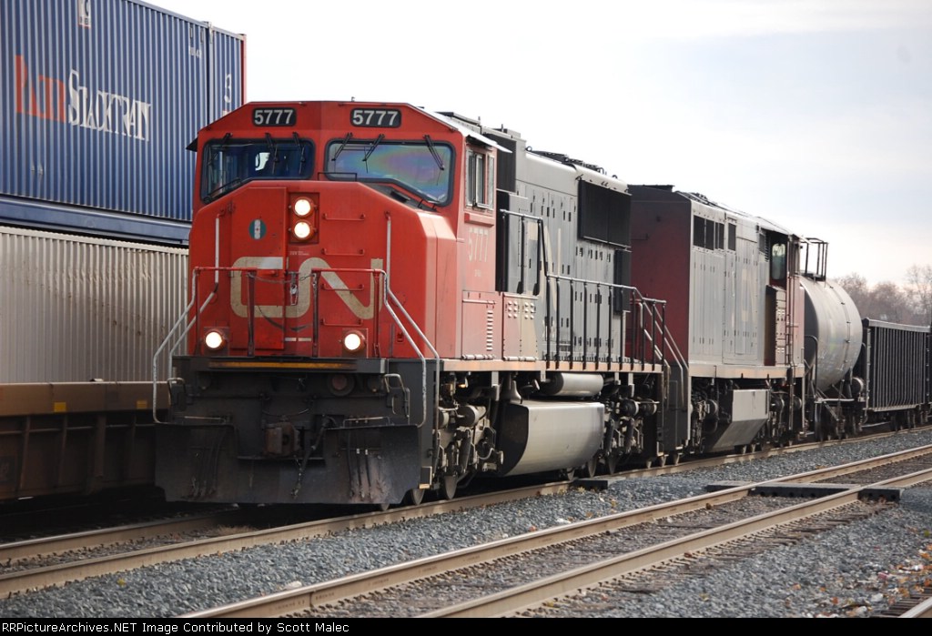 CN 5777 & 2446